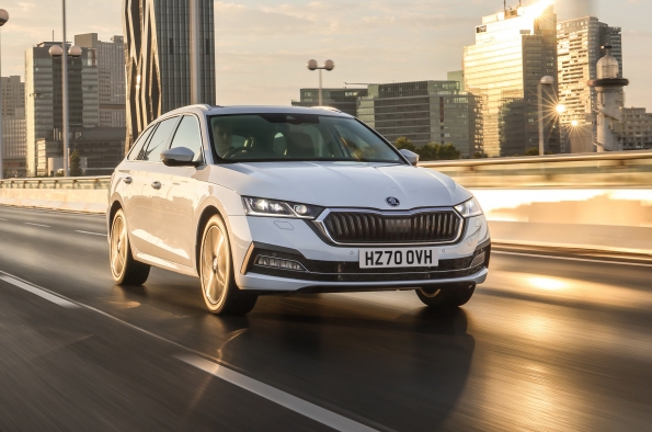 KODA continues its electric evolution as Octavia adds iV plug in hybrid to UK range
